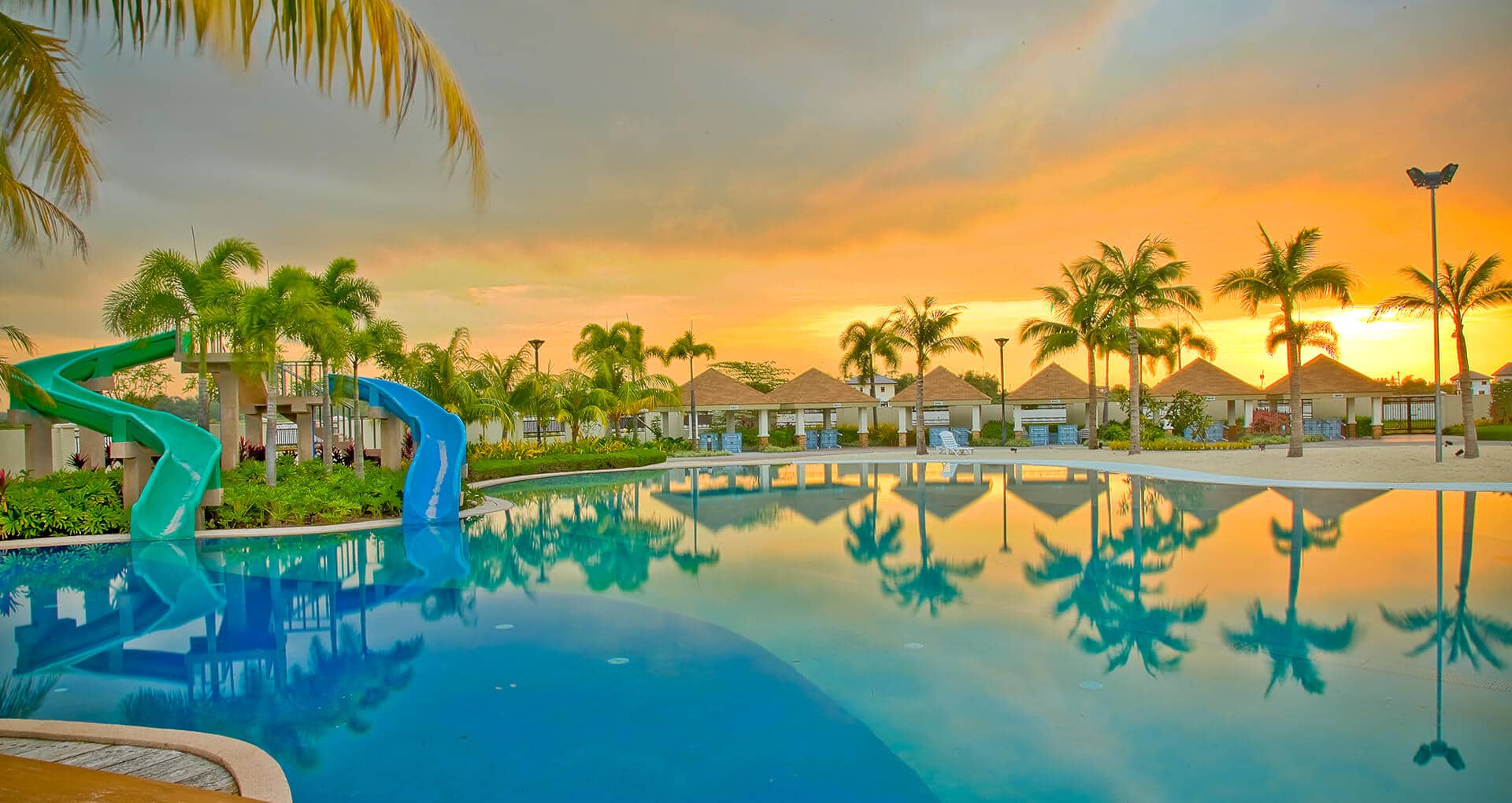 Antel Grand Village - Rey Millada